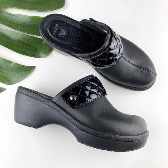 CROCS | Shoes | Crocs Cobbler Quilt Strap Platform Clogs Mules Black ...